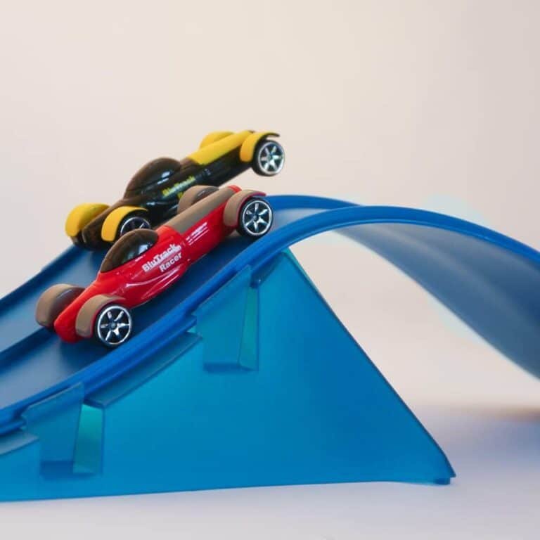 Blu Track Classic 15 Ft Starter Set Review - Mike's Diecast Cars ...
